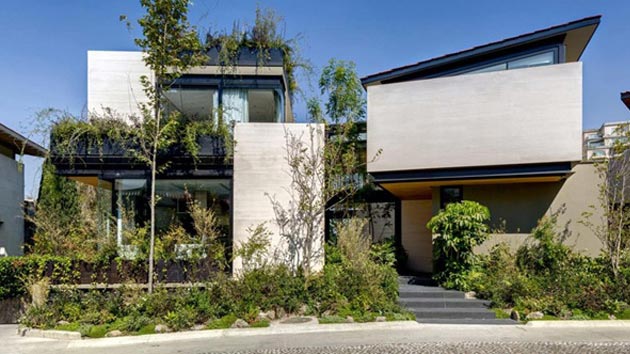 Captivating House Design Surrounded by Gardens in Mexico City | Home ...