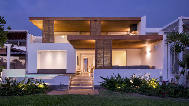 Modern Classic Minimalist Peruvian Beach House in Lima, Peru | Home ...