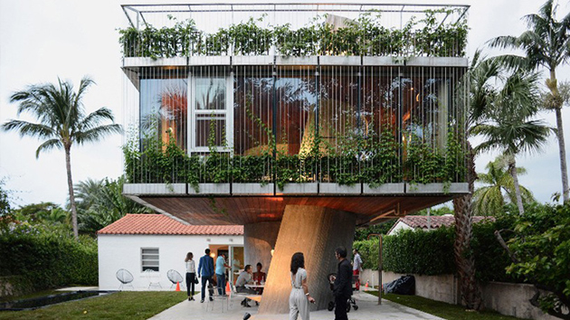 Impressive Sun Path House in Miami Beach | Home Design Lover