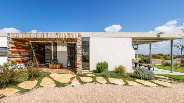 A House with Scrap Wood Walls in Israel | Home Design Lover